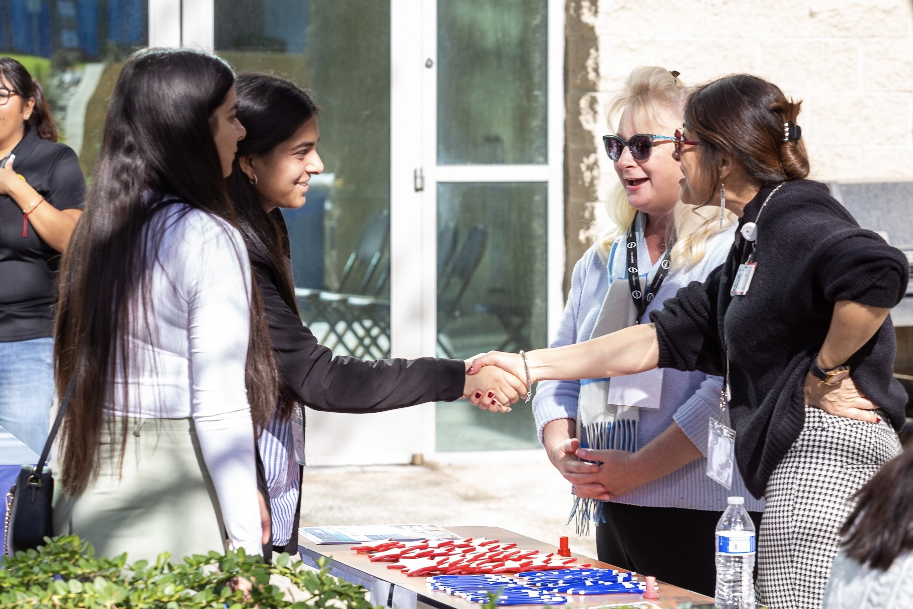 Jobs / Internships / More - OneFutureCV